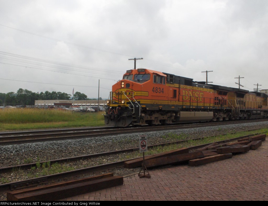 BNSF 4834